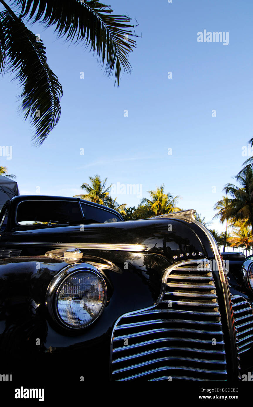 Vintage cars ocean drive miami hi-res stock photography and images - Alamy