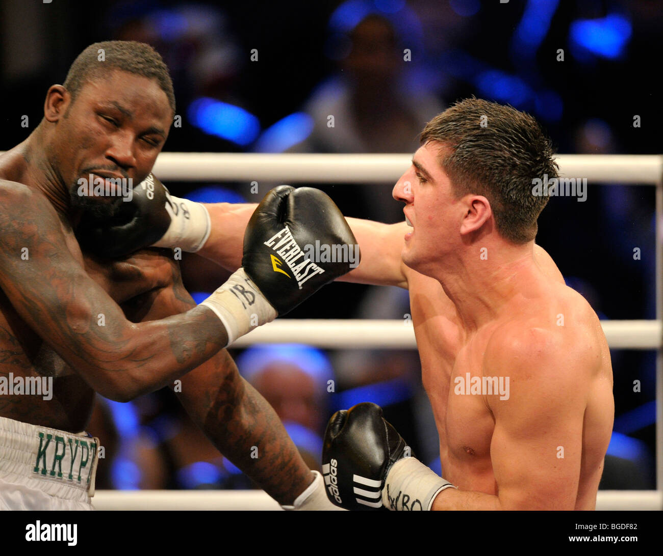 Boxing world championship fight, Marco HUCK, GER, vs. Ola Afolabi, GBR ...