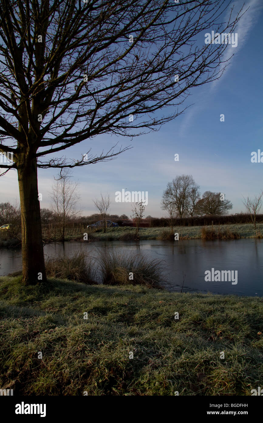 Frozen village pond on a frosty morning, Lingfield, east grinstead ...