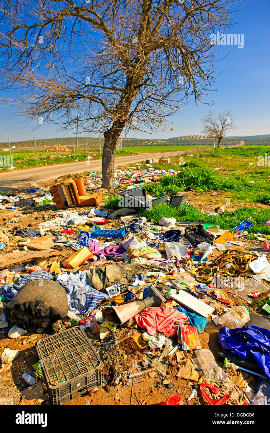 Garbage/pollution along a country road in the Province of Jaen ...