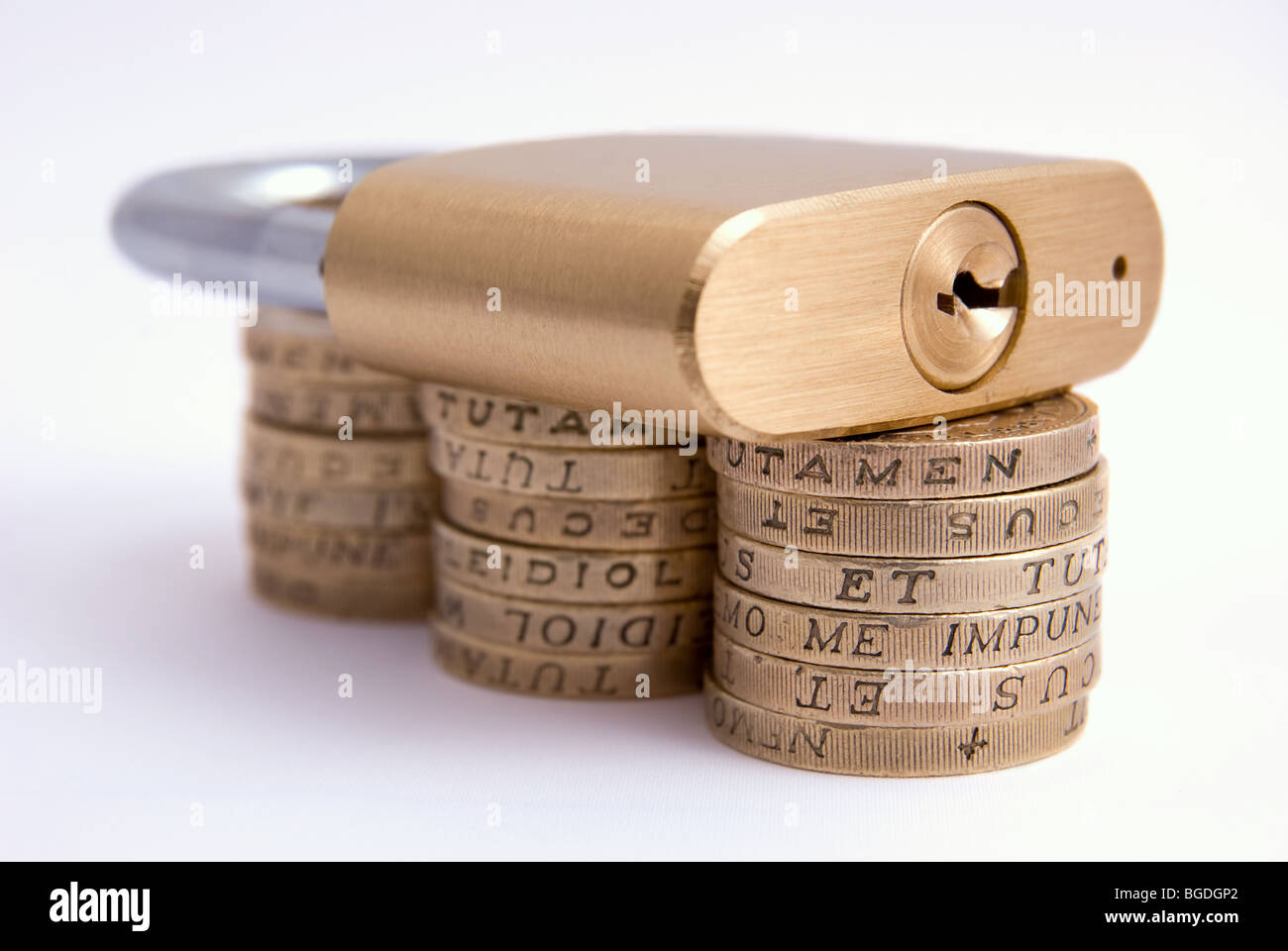 Coin lock hi-res stock photography and images - Alamy