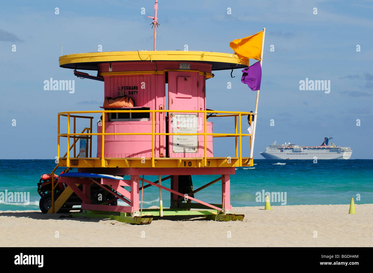 Lifeguard Tower, beach tower, Miami South Beach, Art Deco District ...