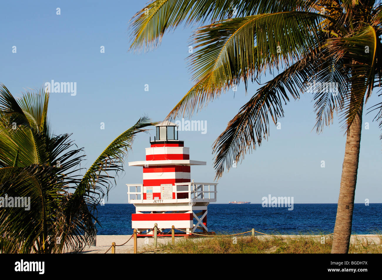 Lifeguard Tower, beach tower, Miami South Beach, Art Deco district ...