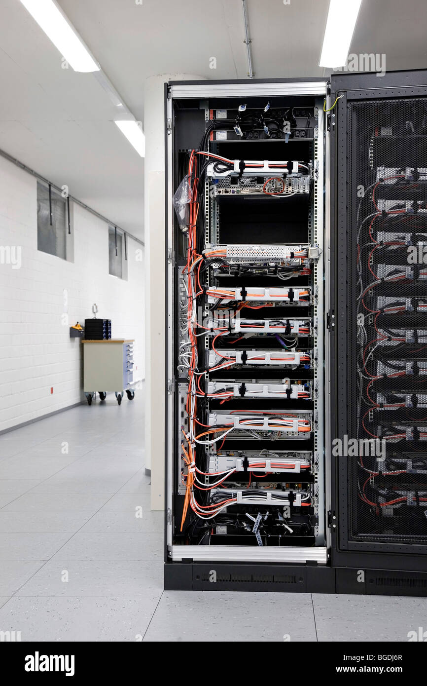 Rechenzentren hi-res stock photography and images - Alamy