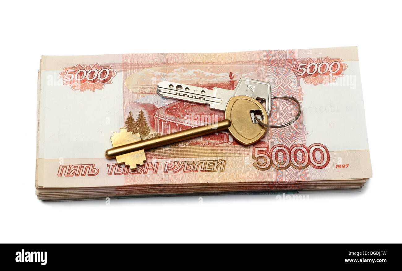 keys of dwelling on russian money stack Stock Photo - Alamy