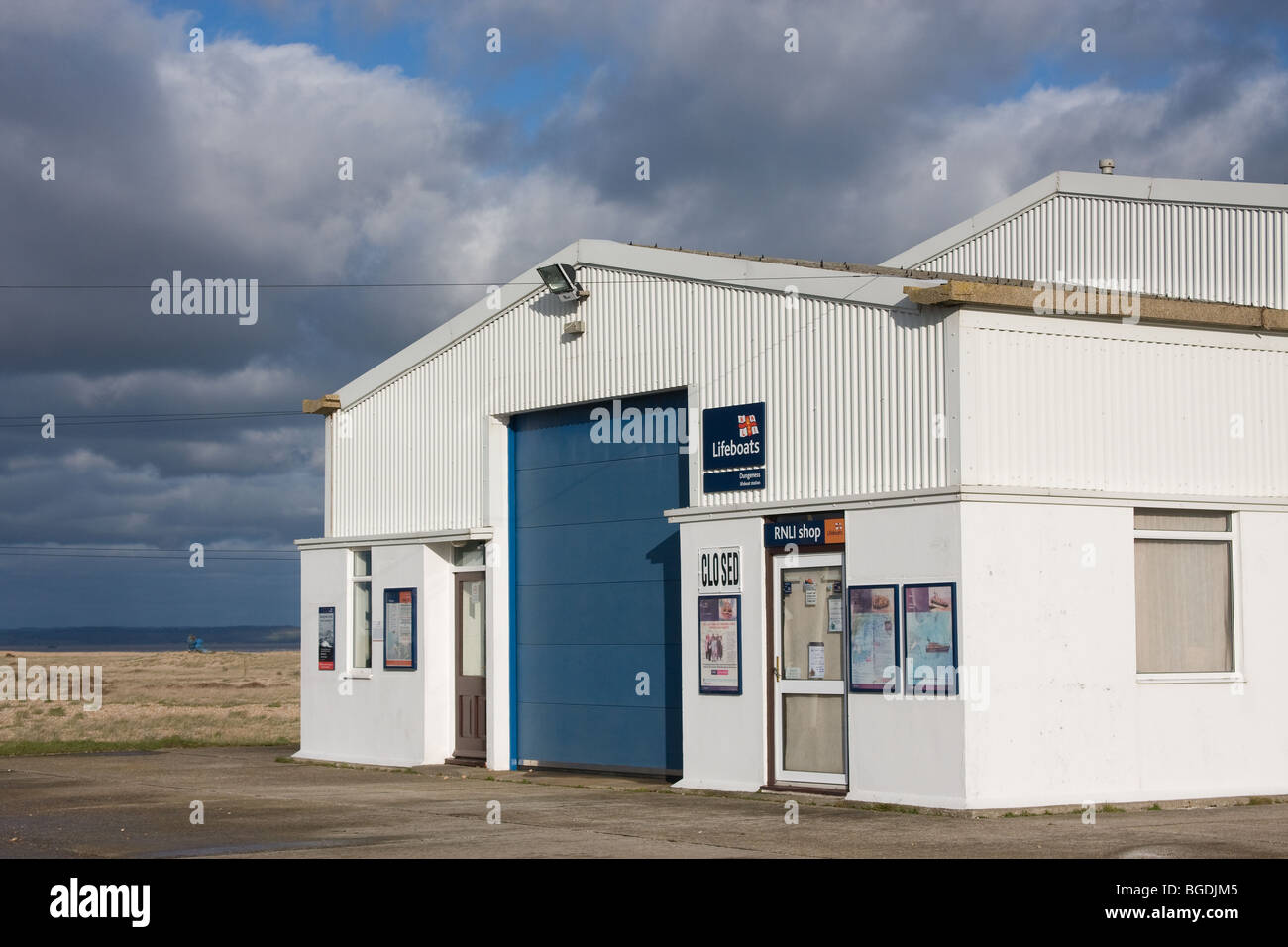 New romney beach hi-res stock photography and images - Alamy
