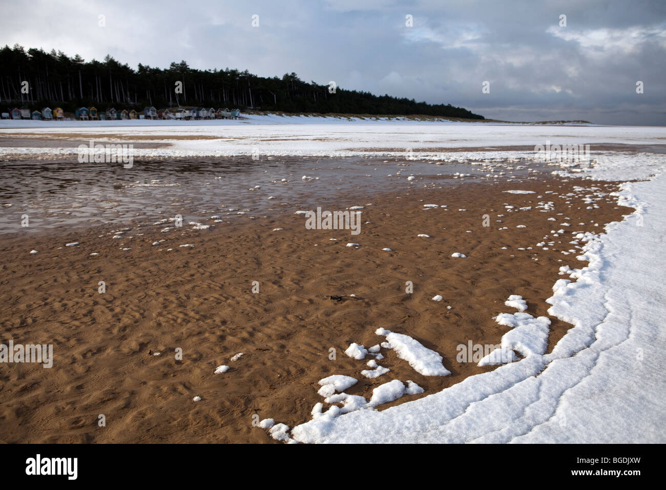 Holkham beach huts hi-res stock photography and images - Alamy