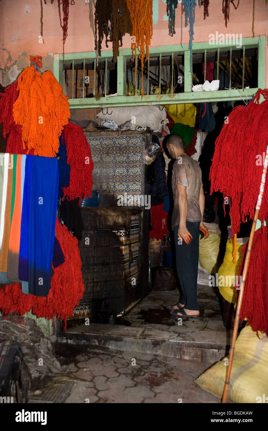 Dye shop in the souks of central Marrakech Stock Photo - Alamy