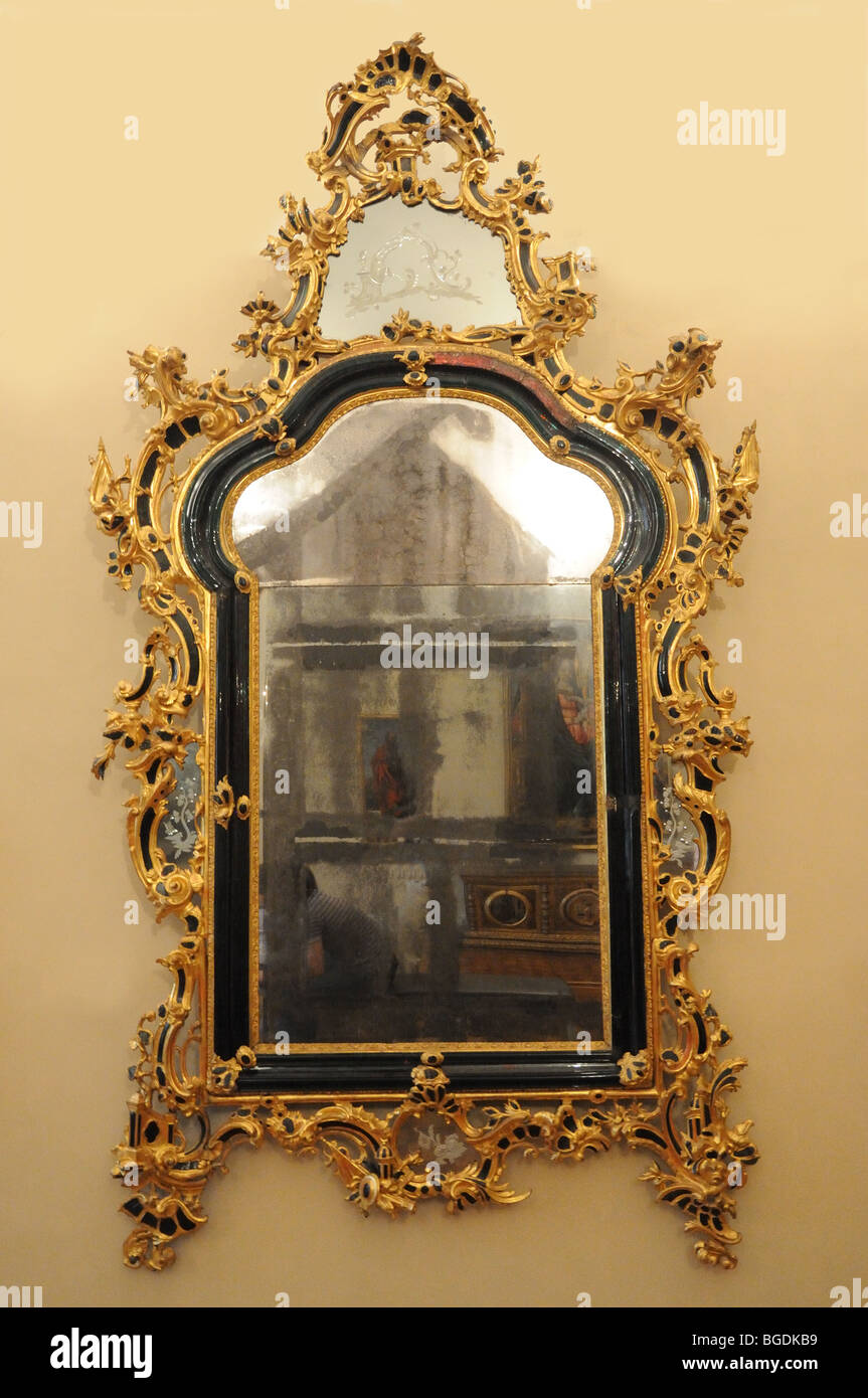 Renaissance mirror hi-res stock photography and images - Alamy