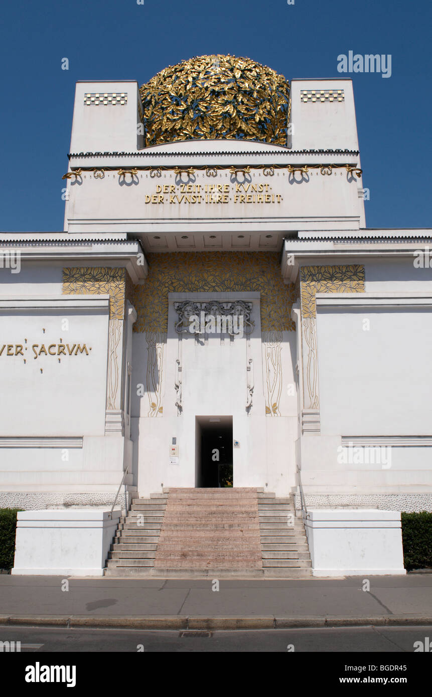 Exhibition house of the vienna secession hi-res stock photography and ...