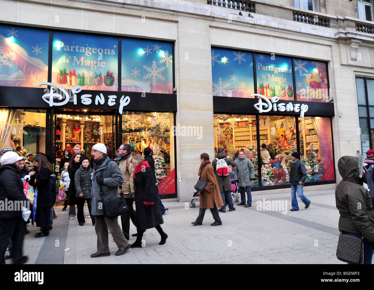 Disney store window hi-res stock photography and images - Alamy