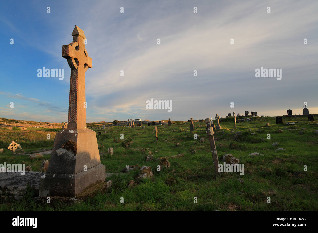 cemetery in Carna near Galway and Roundstone with Celtic cross at ...