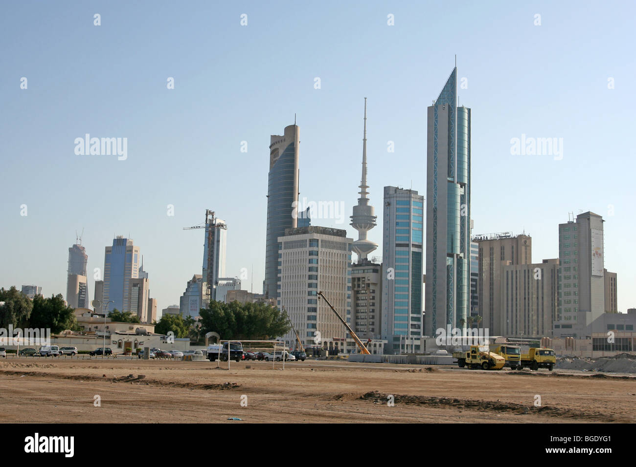 kuwait, modern skyscraper Stock Photo - Alamy