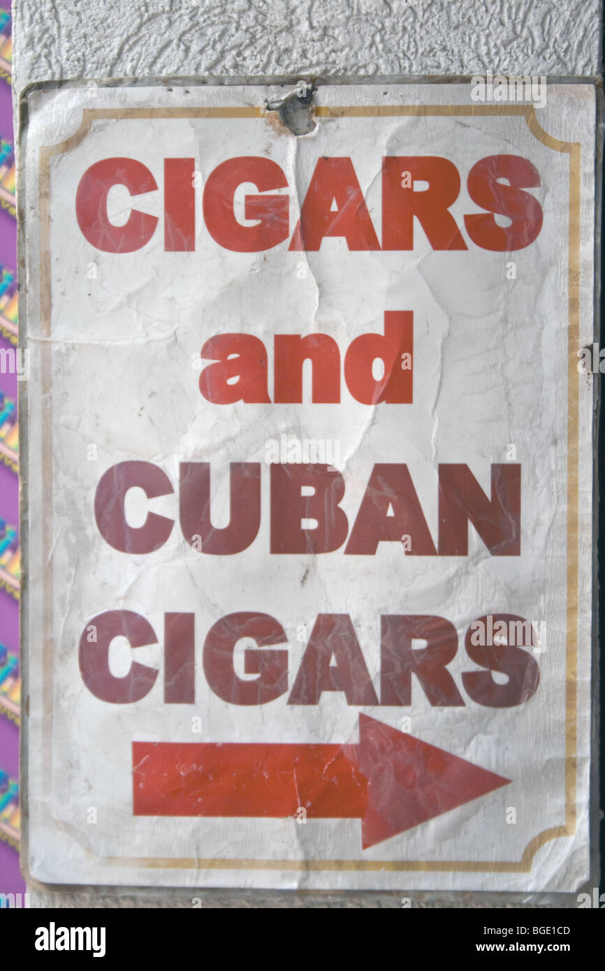 sign advertising cigars and Cuban cigars Stock Photo - Alamy