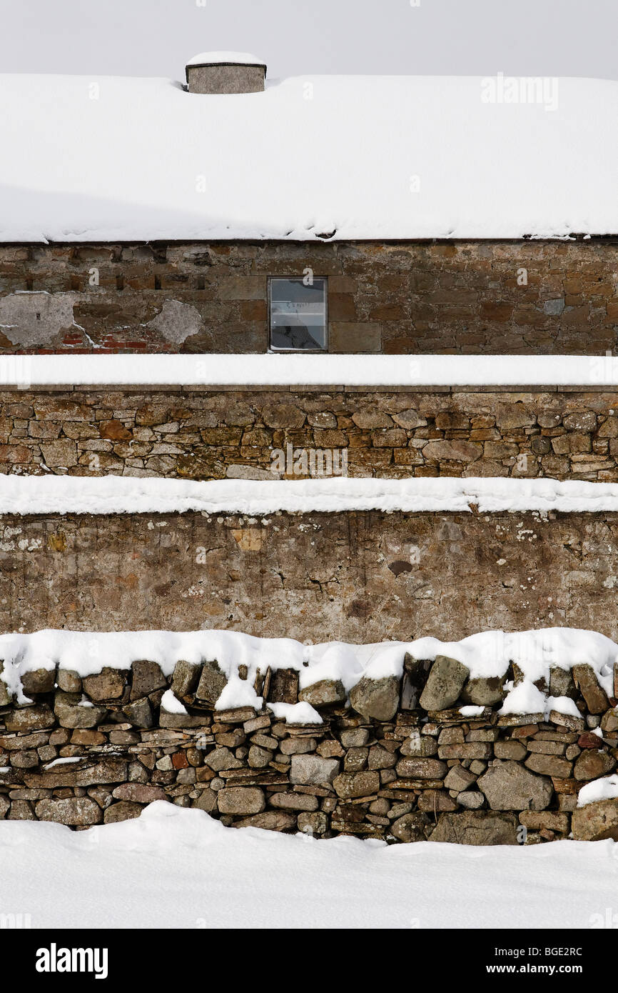 Snow capped walls Stock Photo - Alamy