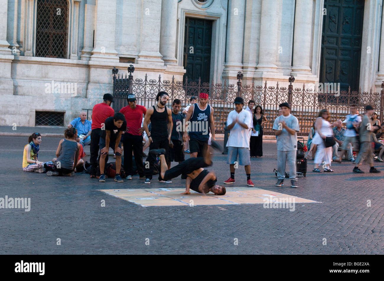 Street dancers giving a show at Piazza Navona in Rome Stock Photo - Alamy