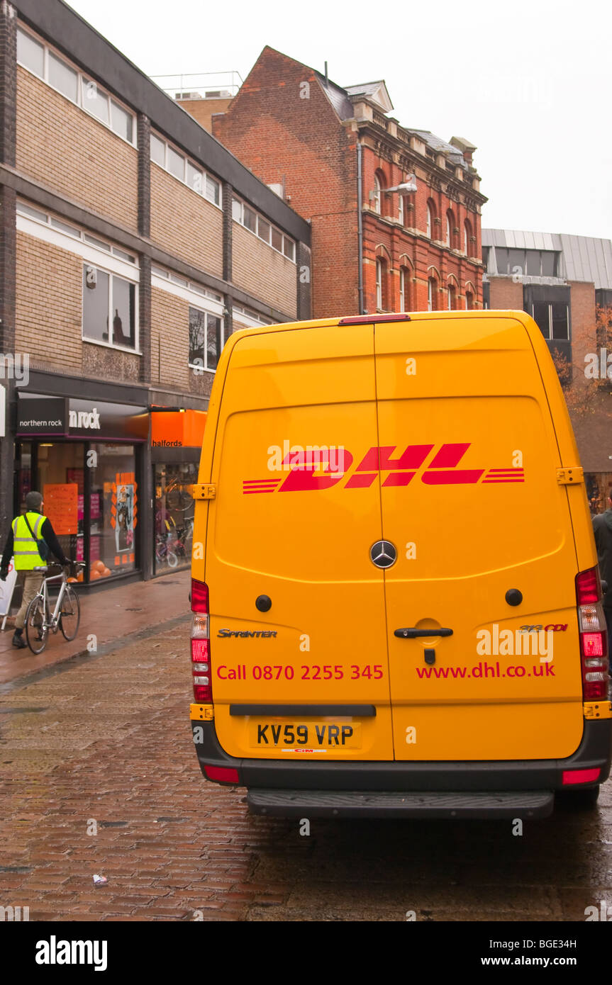Dhl van hi-res stock photography and images - Alamy