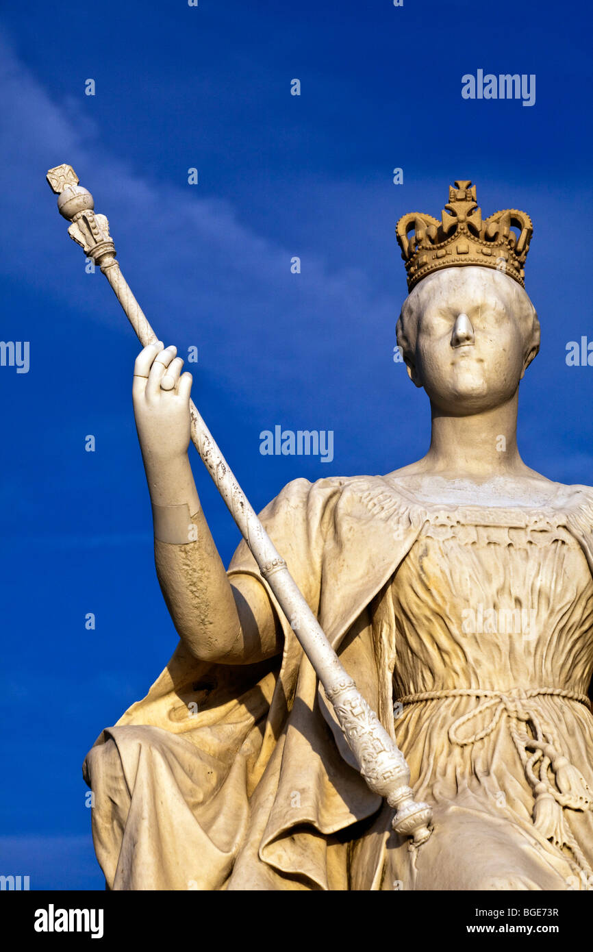 Statue Of Queen Victoria Kensington Palace at Argentina Fields blog