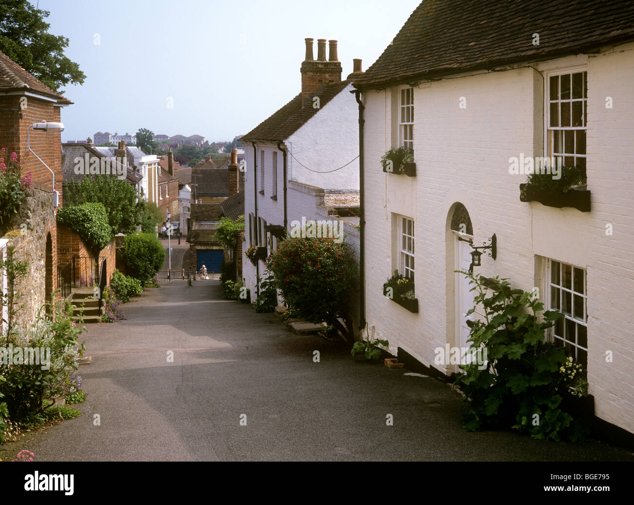 The hythe cottages hi-res stock photography and images - Alamy