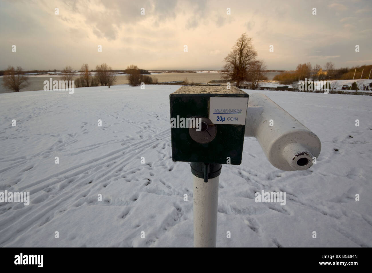 Snow telescope hi-res stock photography and images - Alamy