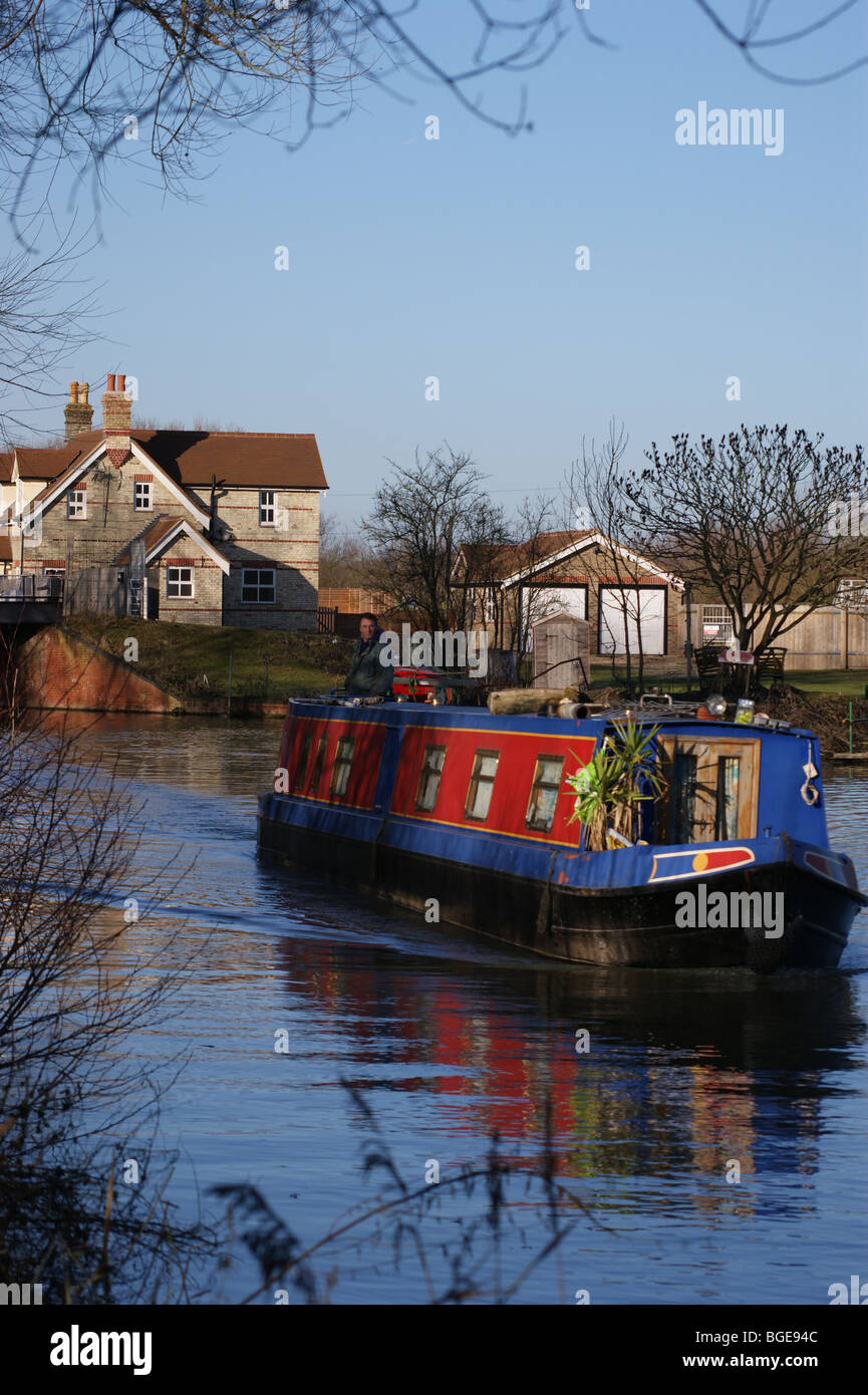 Lea river lock canal boats hi-res stock photography and images - Alamy