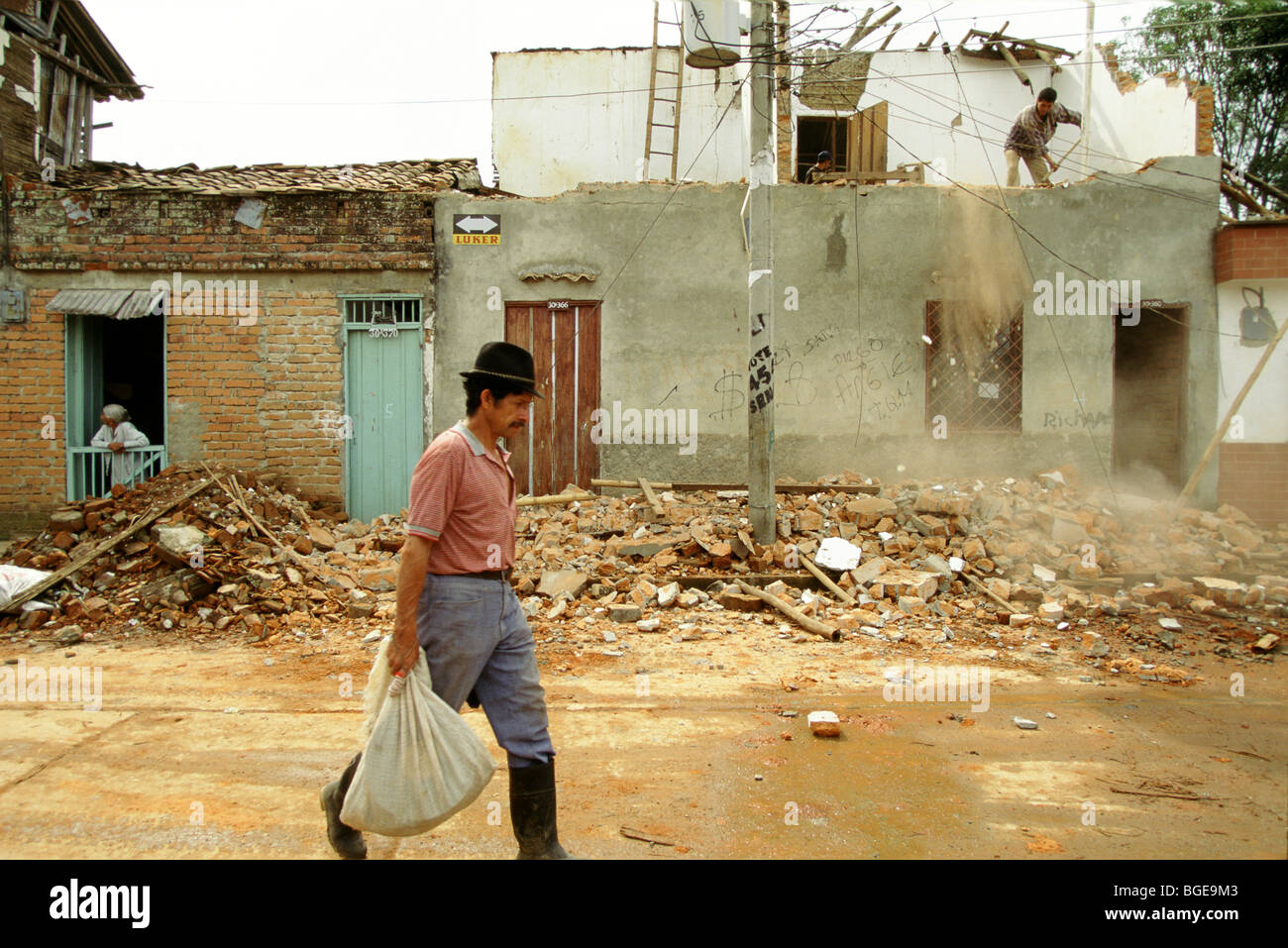 Earthquake in Colombia 1999 - It was the strongest earthquake to strike ...