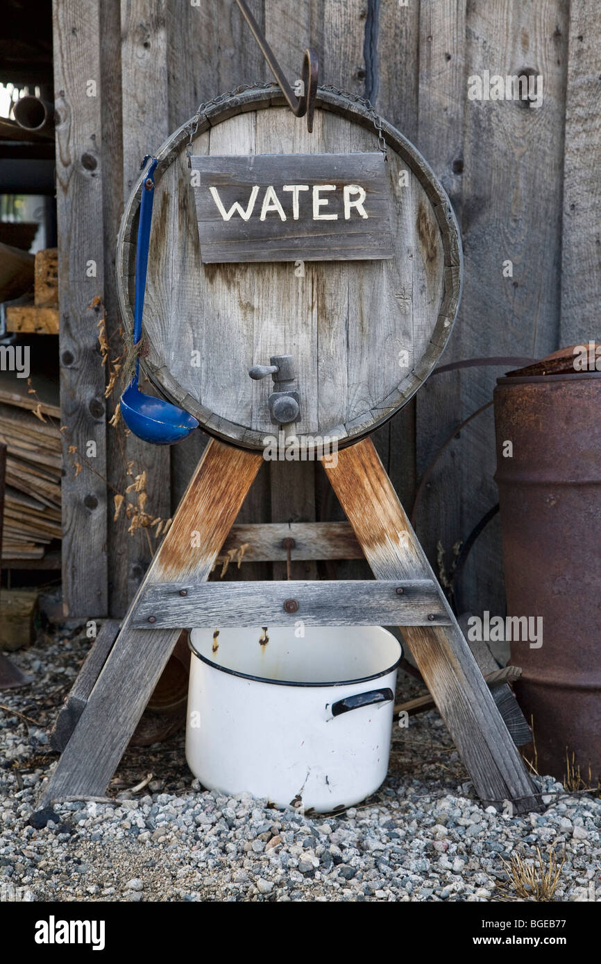 Old water tank hi-res stock photography and images - Alamy