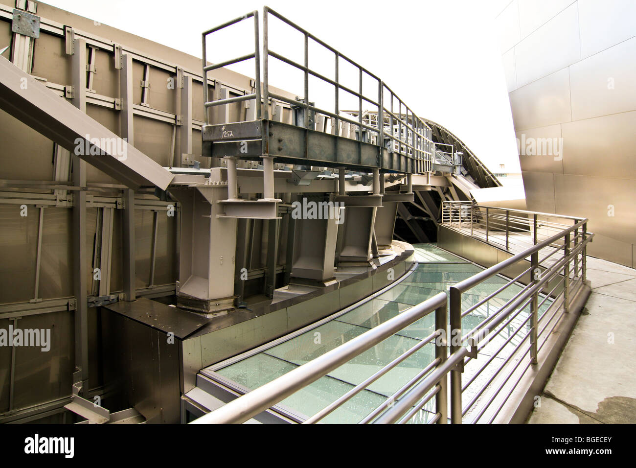 Roof top and restricted area of the Walt Disney Concert Hall (Architect ...