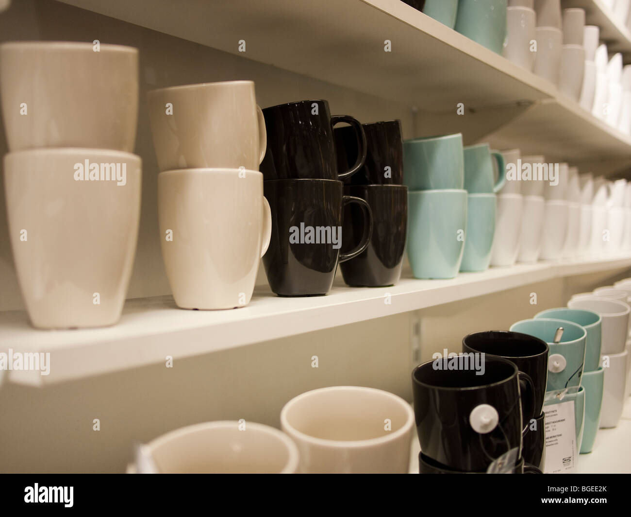 Shelves hi-res stock photography and images - Alamy