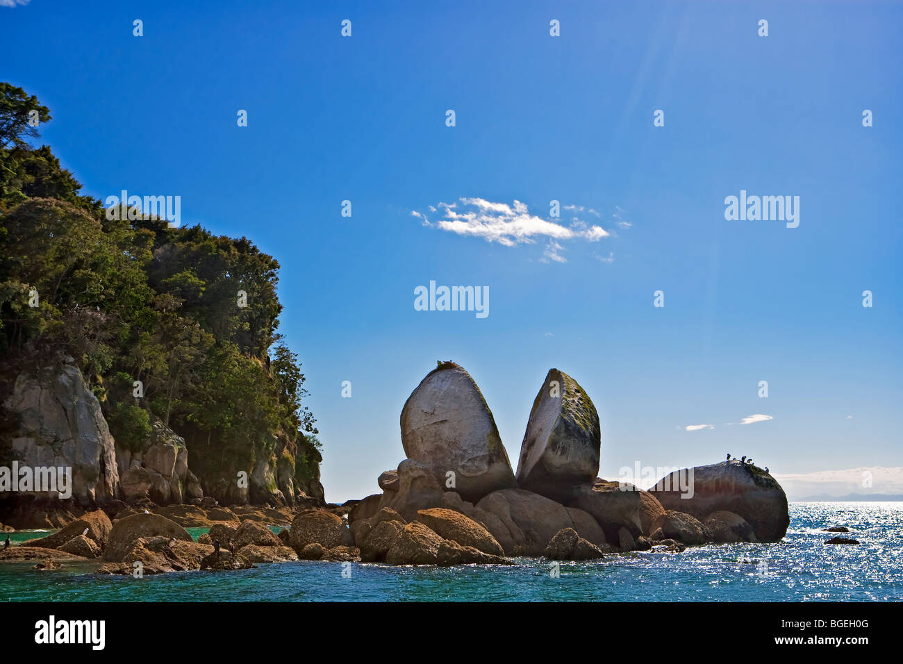 Split Apple Rock, a rock formation near Marahau, Abel Tasman National ...