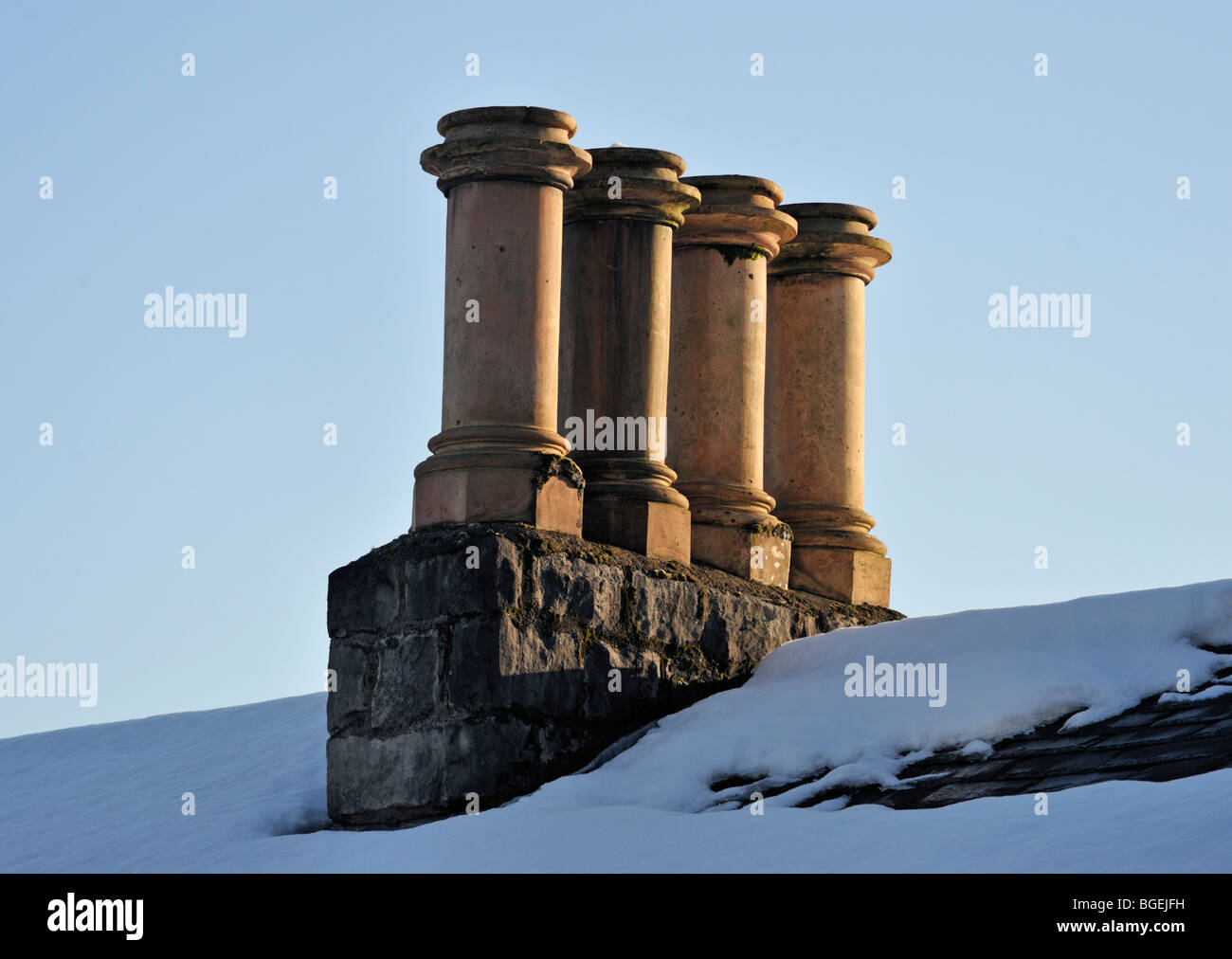 Chimney snow england hi-res stock photography and images - Alamy