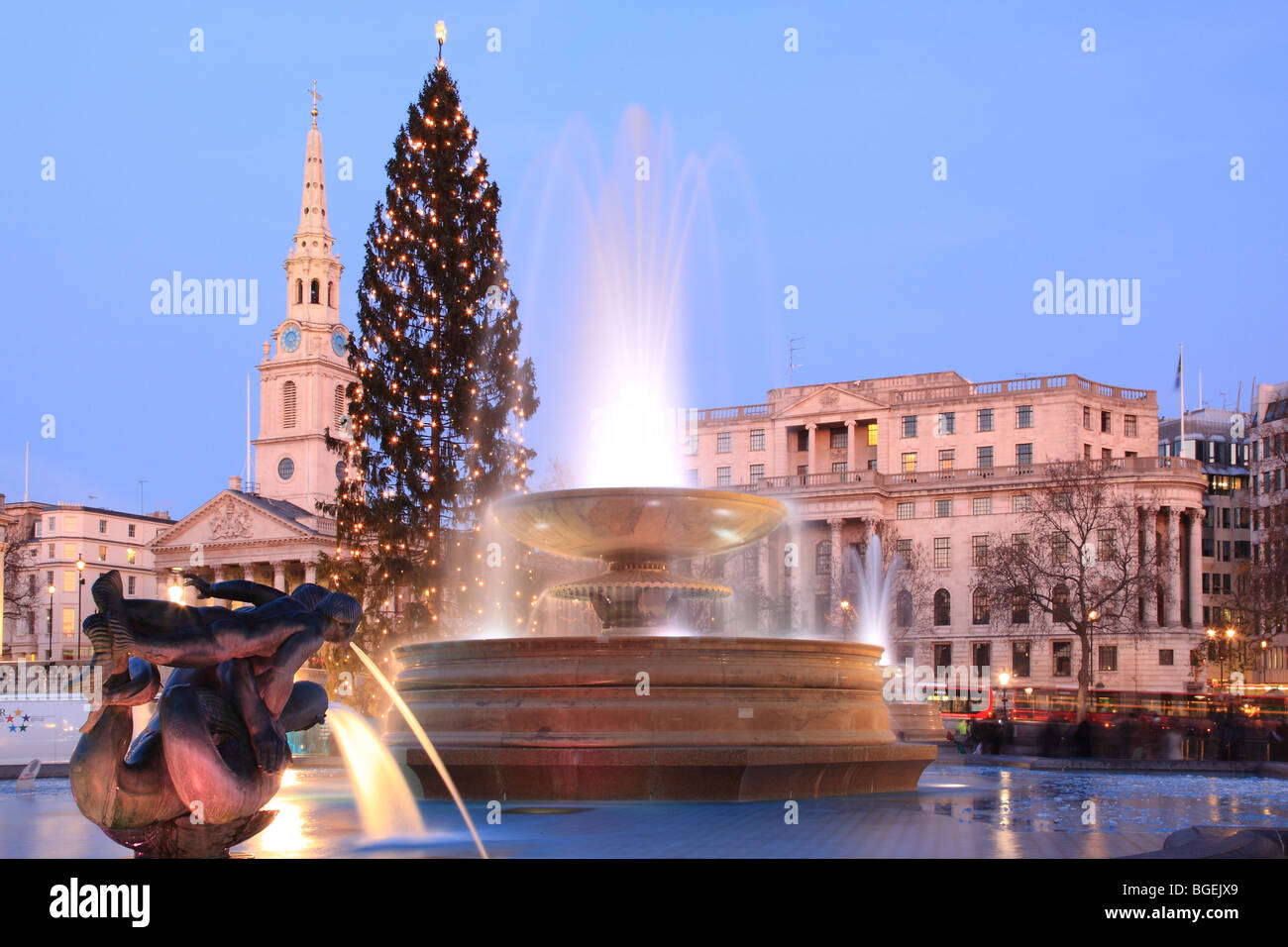 Trafalgar Square at night London England Stock Photo - Alamy