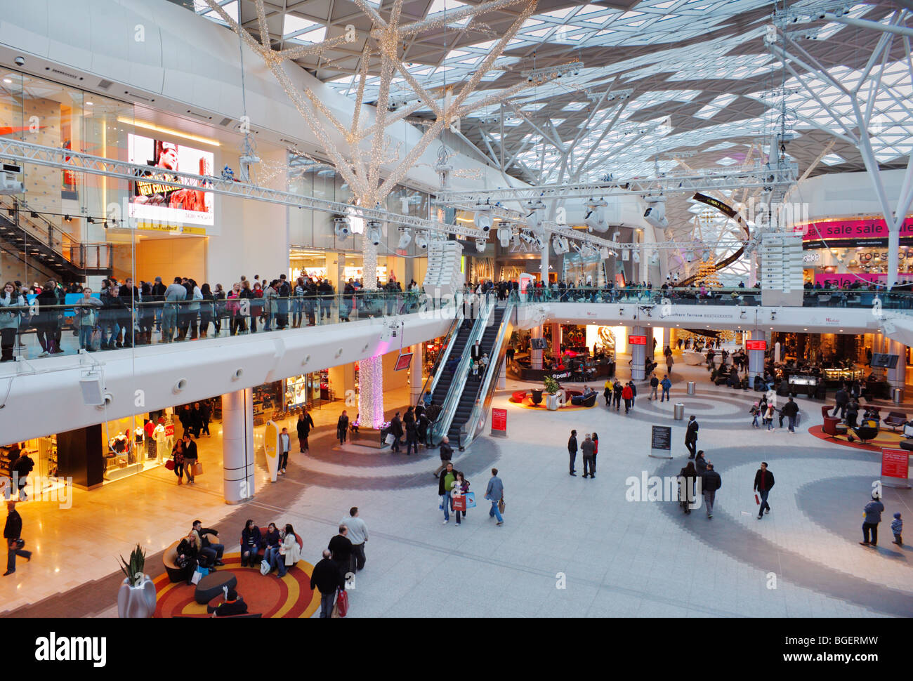 Shopping centre interior hi-res stock photography and images - Alamy