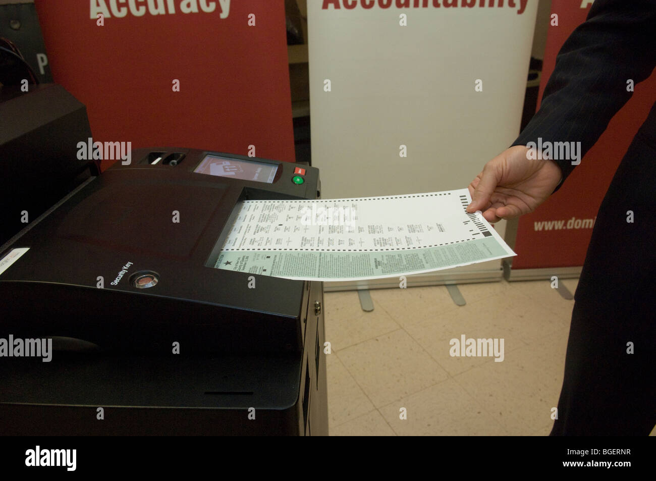 New york state voting machine hi-res stock photography and images - Alamy