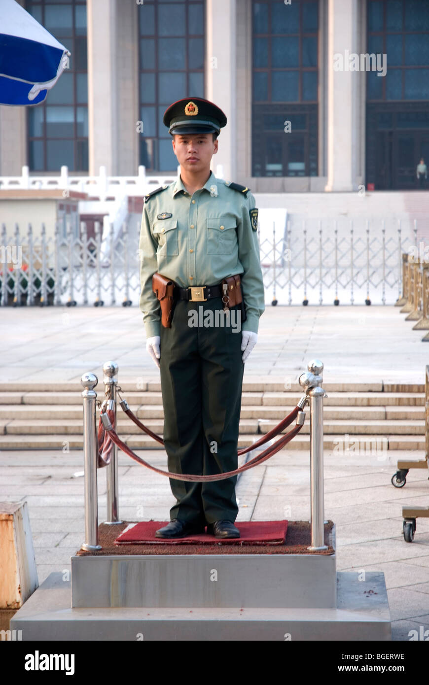 Tian'an Men square, Beijing. Mao's Mausoleum guard Stock Photo - Alamy