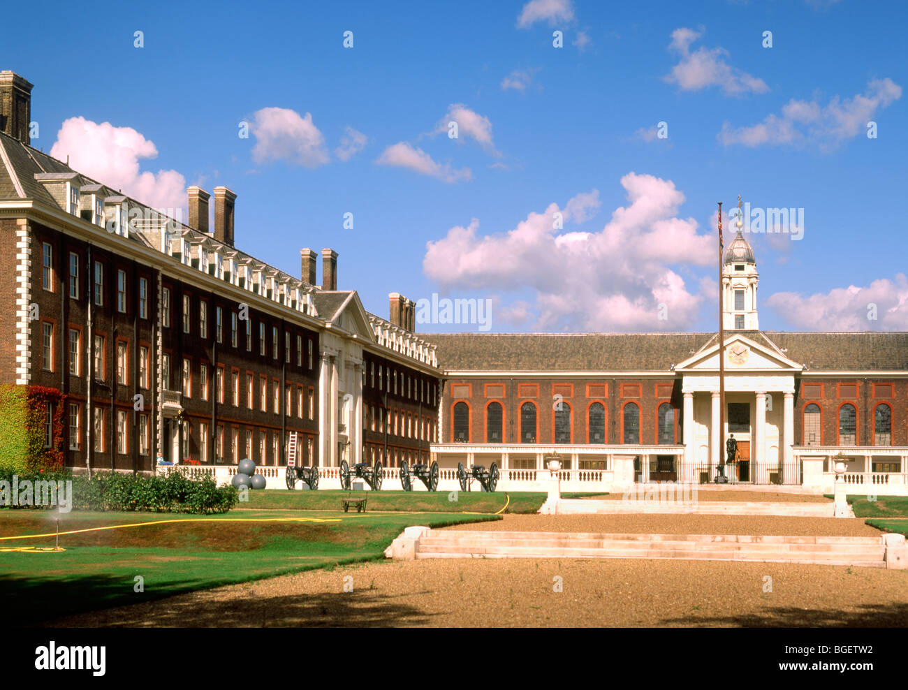 Royal chelsea hospital hi-res stock photography and images - Alamy