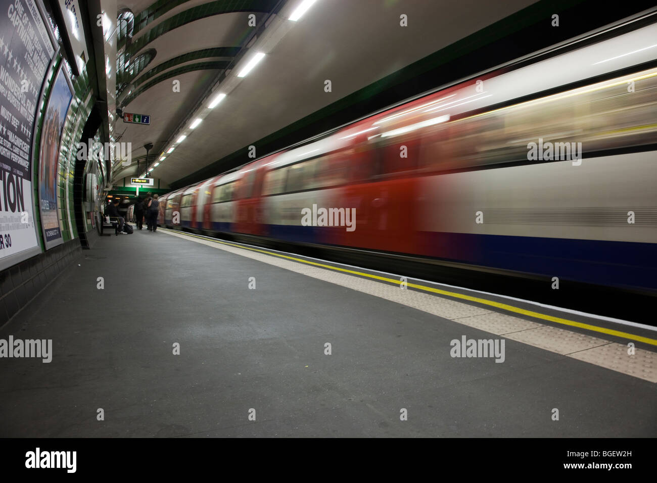London underground train hi-res stock photography and images - Alamy