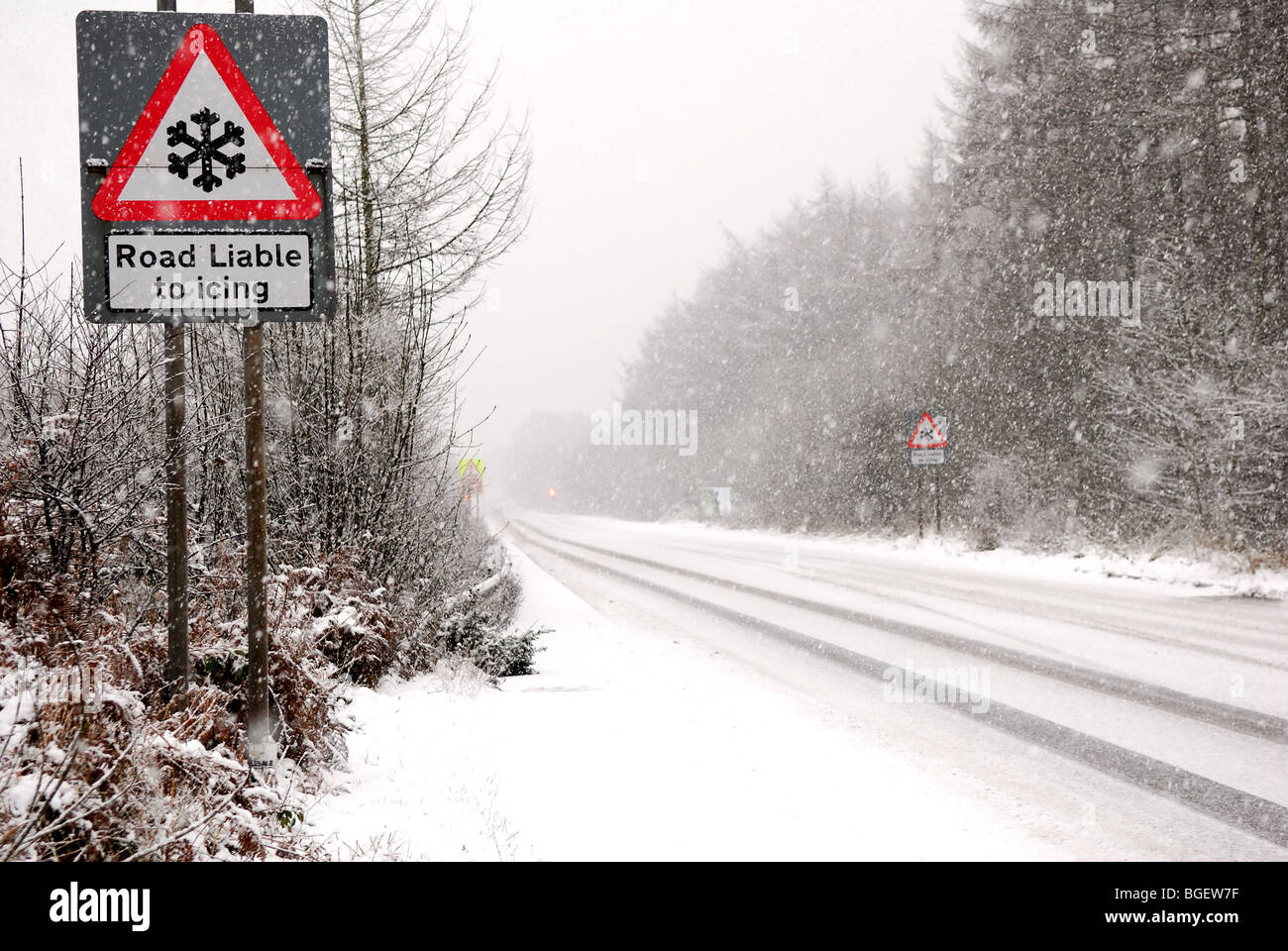 Road Sign Winter Conditions Stock Photo - Alamy