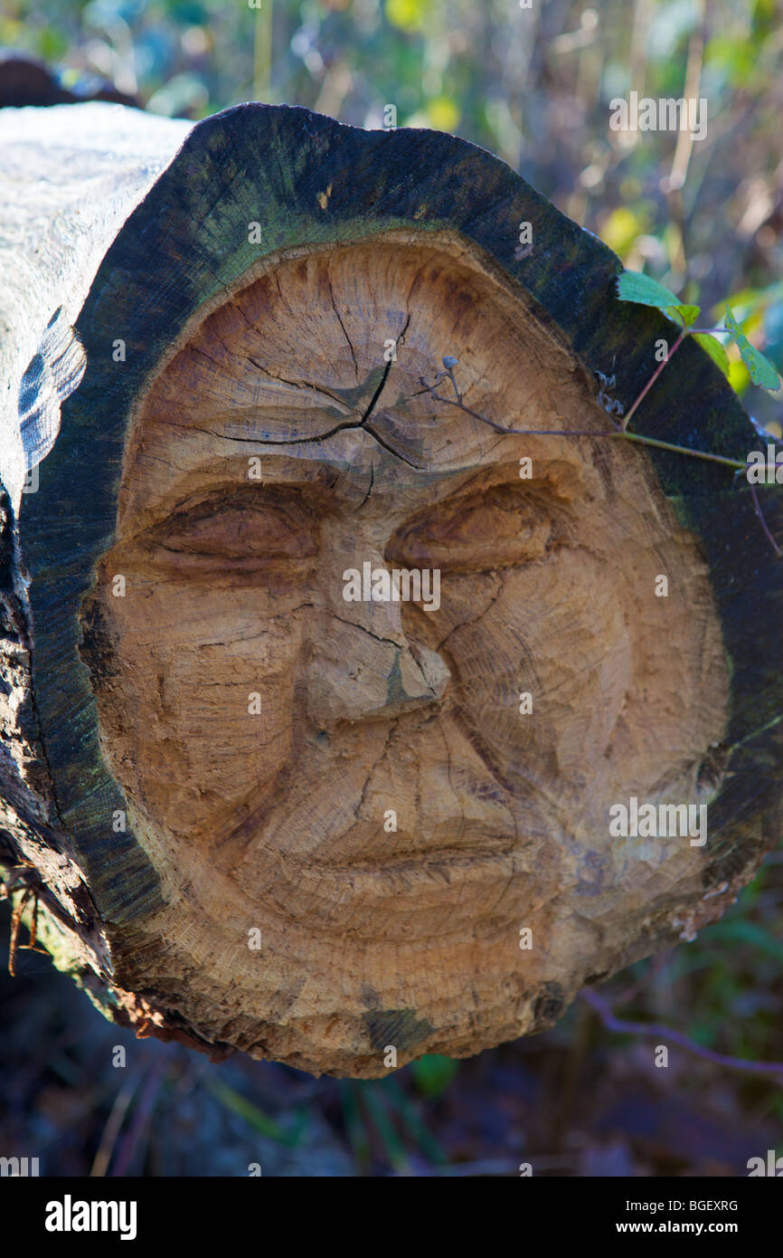 Wooden face sculptures hi-res stock photography and images - Alamy