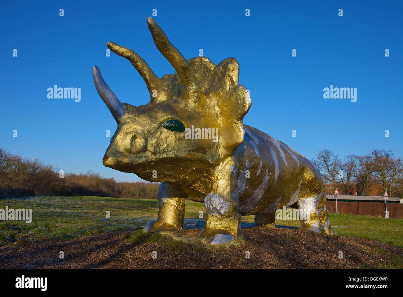 Concrete Triceratops dinosaur, Peartree Bridge, Milton Keynes ...