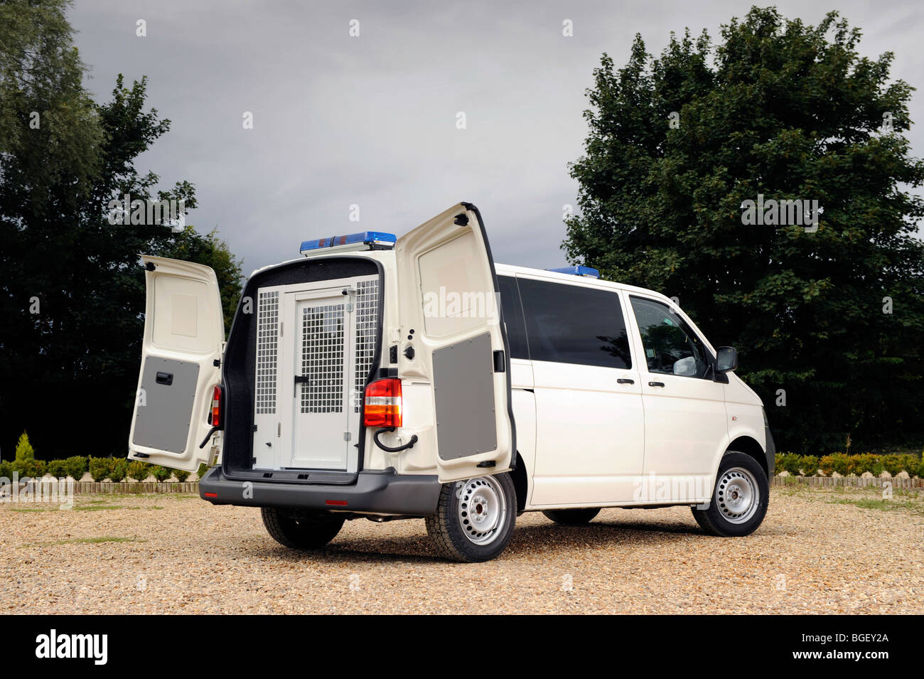 Police riot van hi-res stock photography and images - Alamy