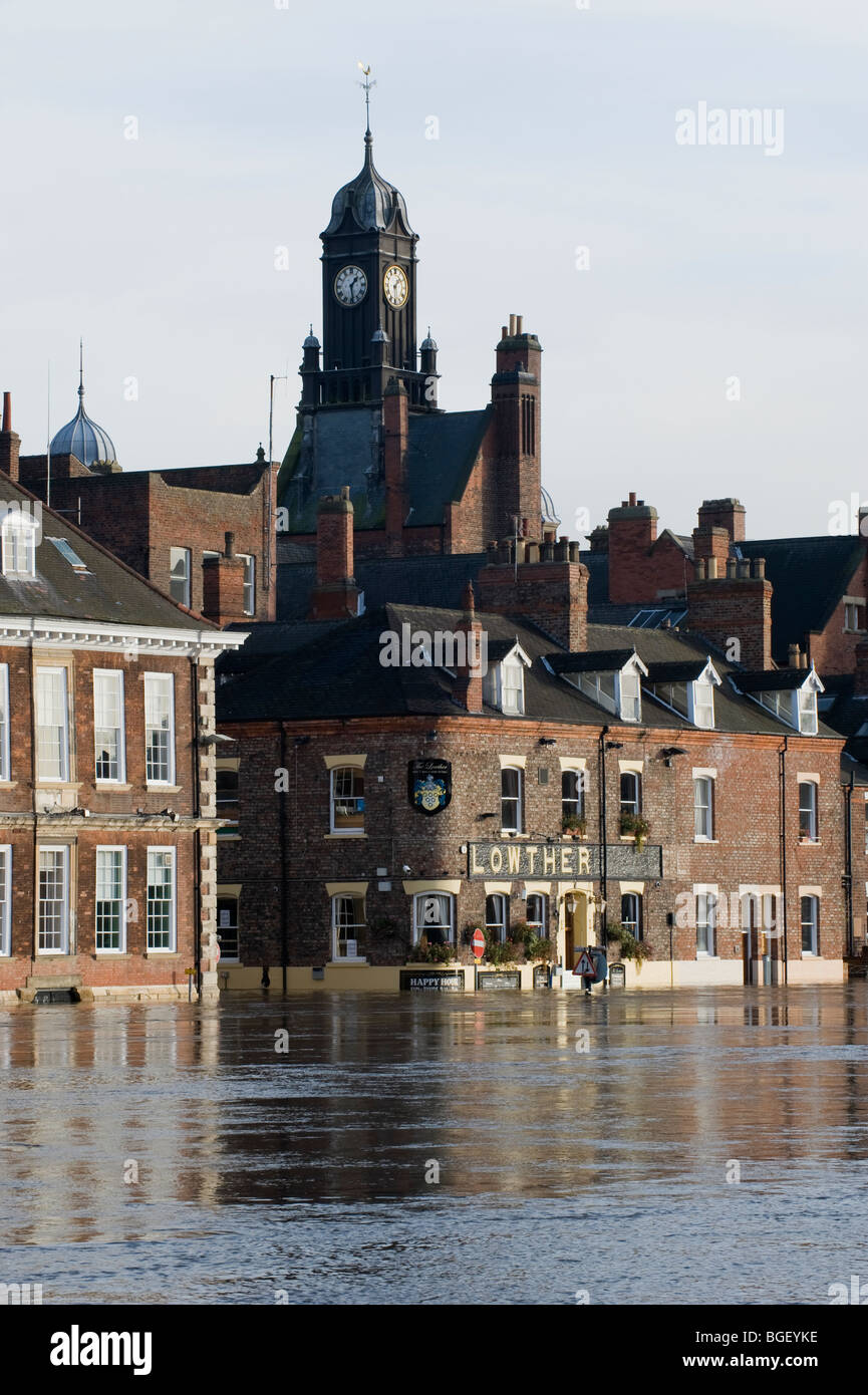 River Ouse burst its banks after heavy rain (riverside submerged under ...