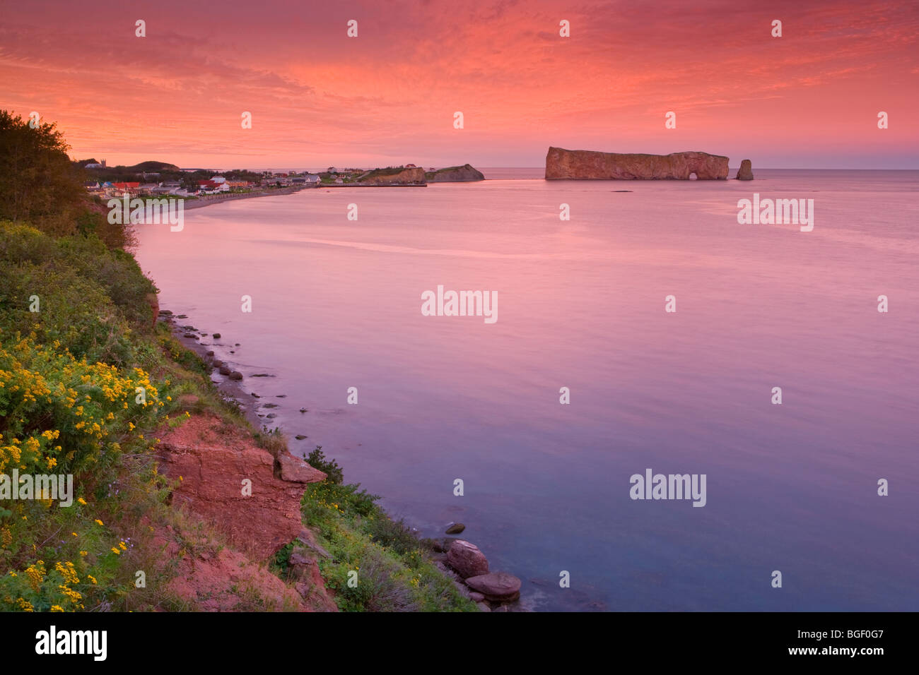 Perce rock gaspe quebec sunset hi-res stock photography and images - Alamy