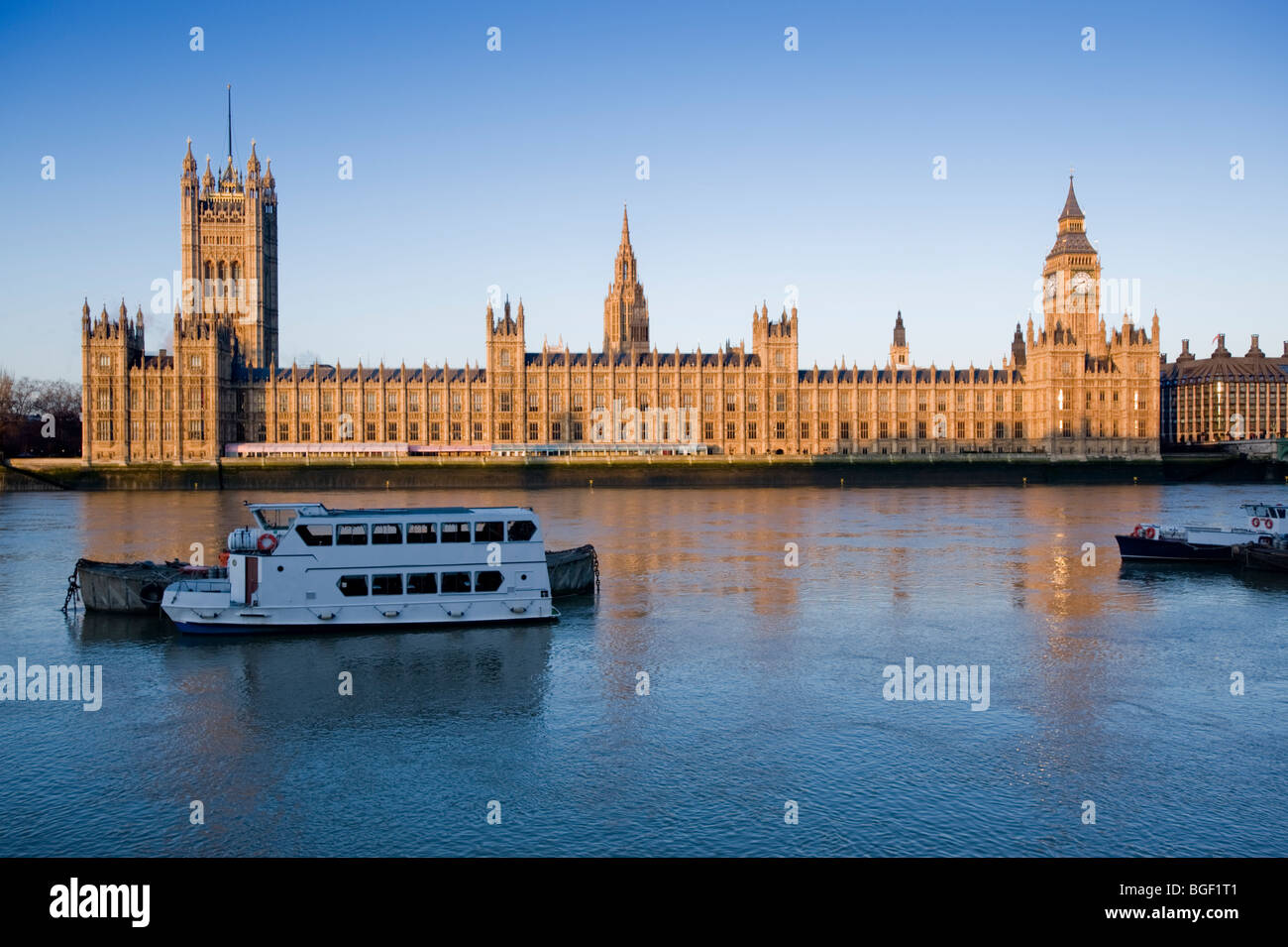 Palace of Westminster on the banks of the river Thames, in London ...