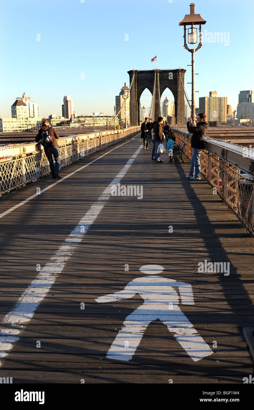 Pedestrian path across the Brooklyn Bridge in Manhattan New York USA ...