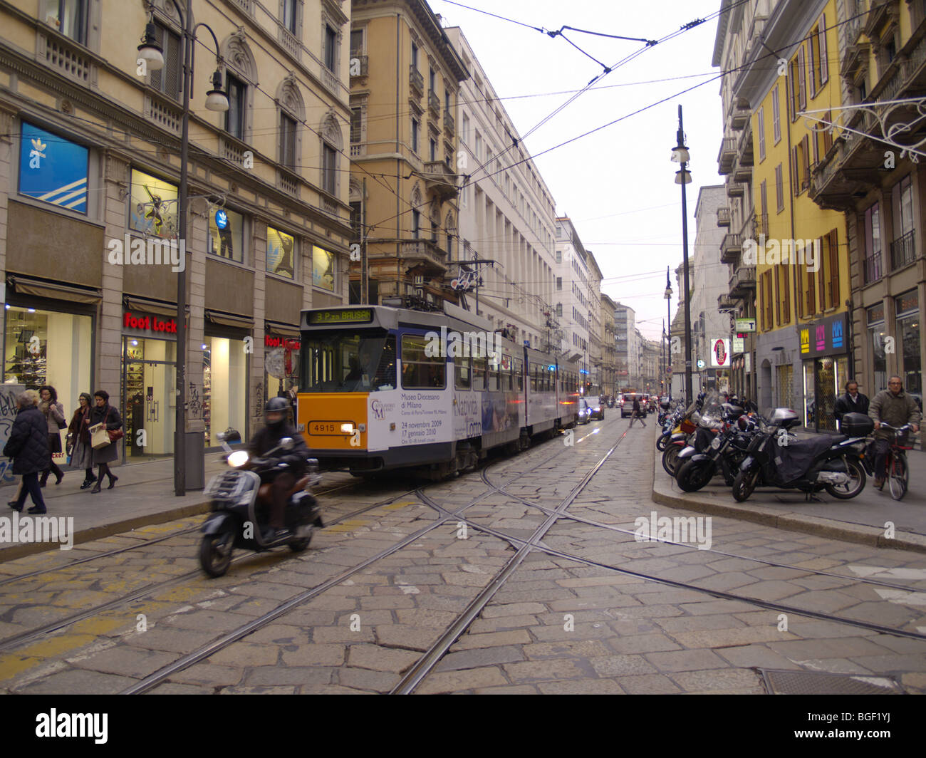 Milan trams hi-res stock photography and images - Alamy