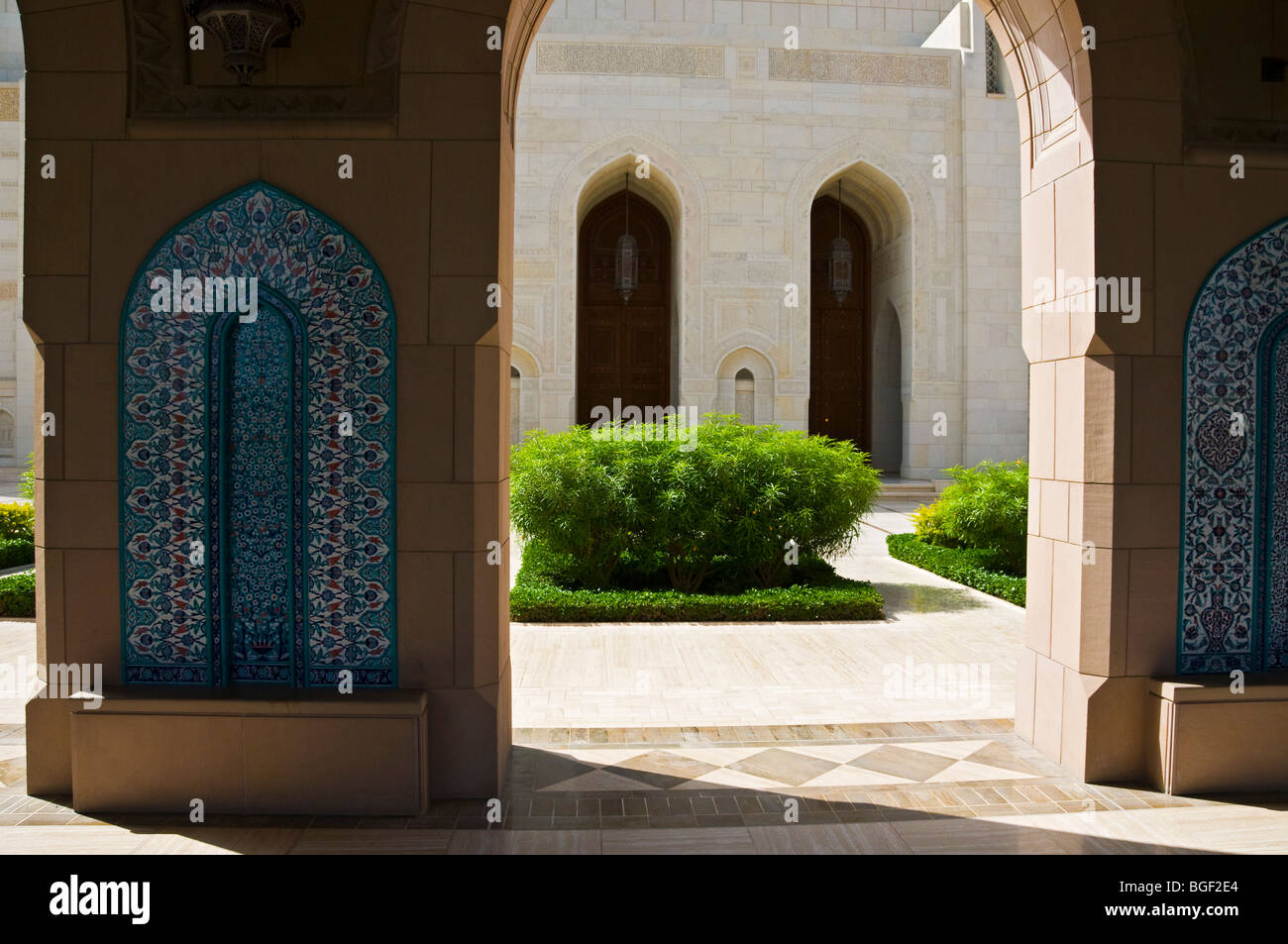 Sultan Qaboos Grand Mosque Muscat Sultanate of Oman Stock Photo - Alamy