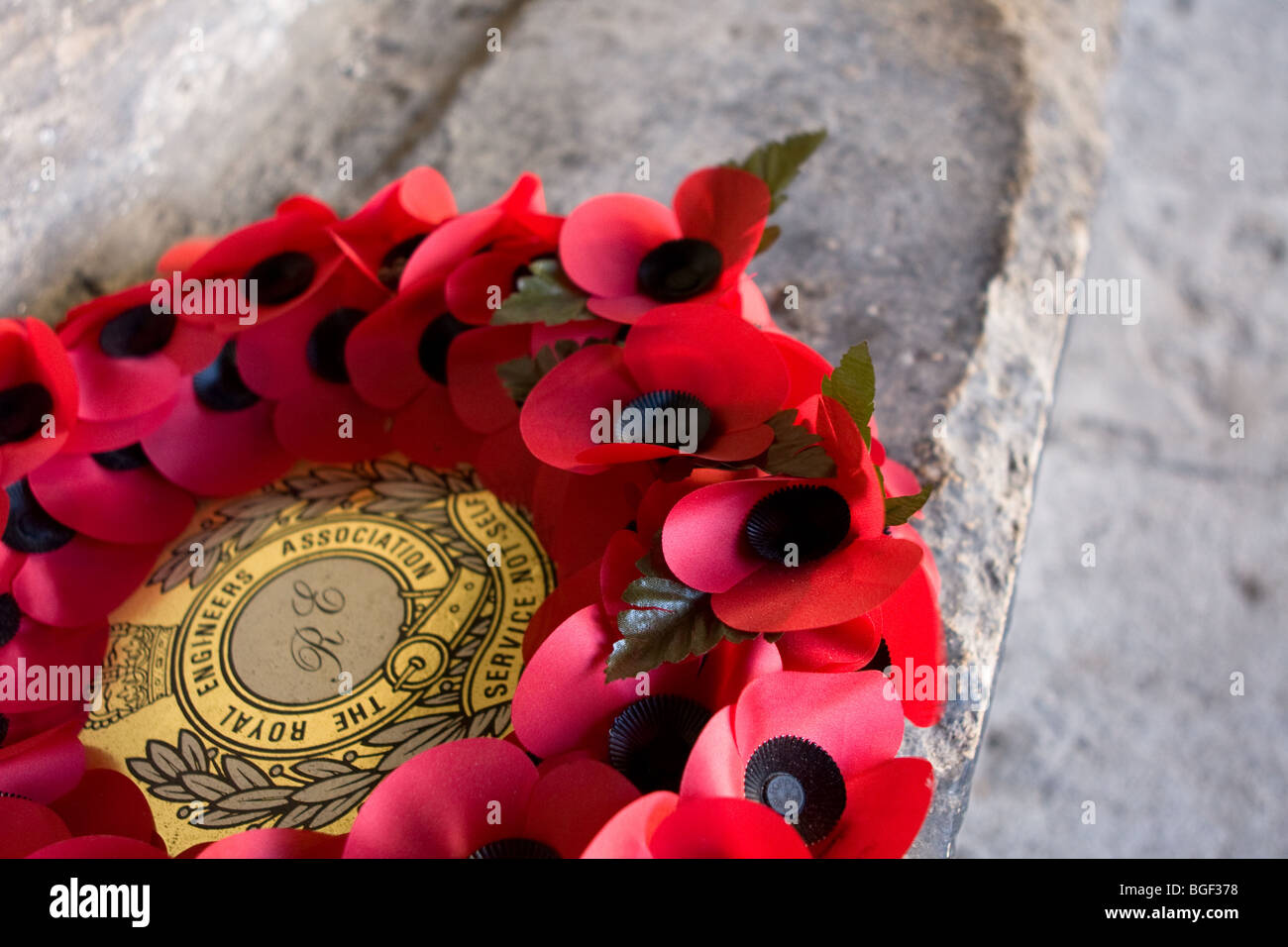 Remembrance day poppy wreath Stock Photo - Alamy
