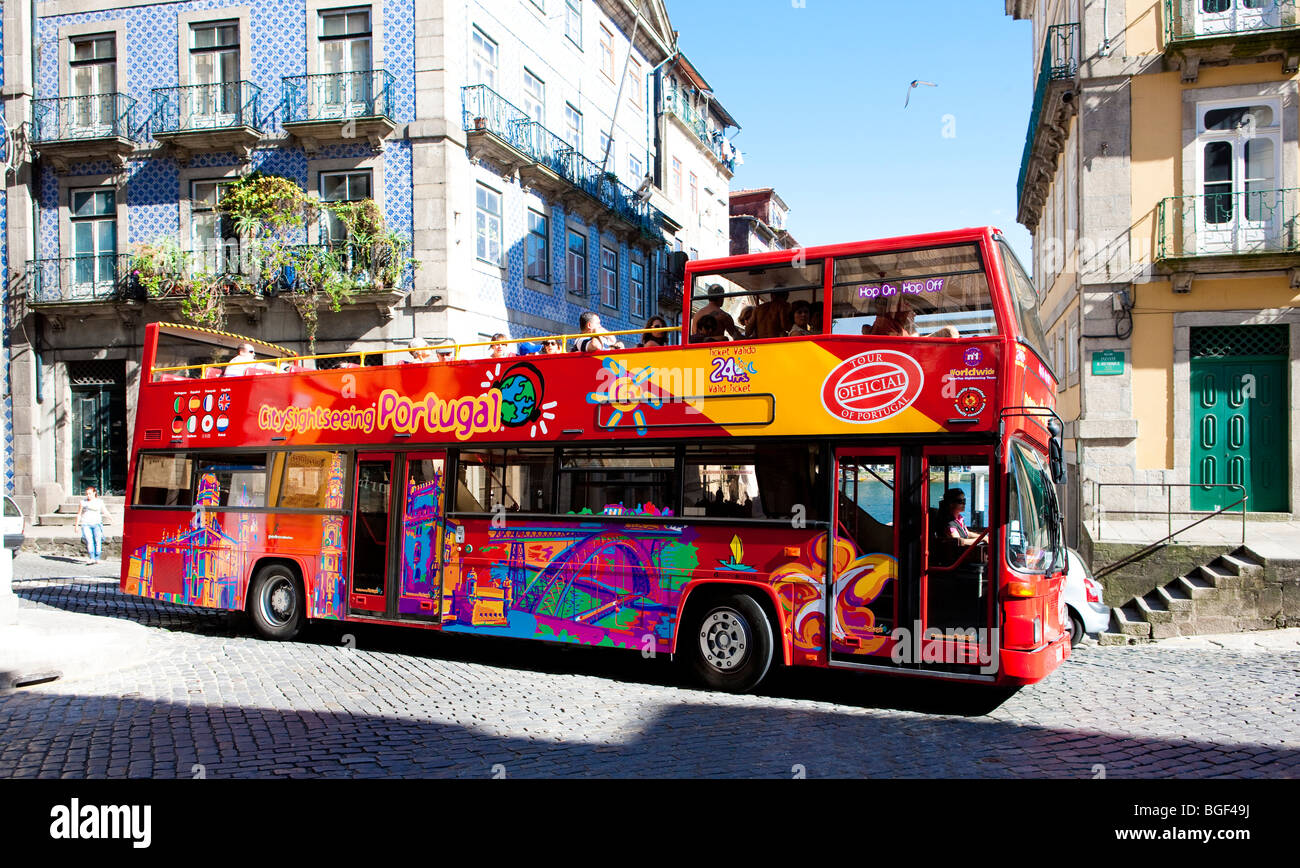 Tour bus porto portugal hi-res stock photography and images - Alamy