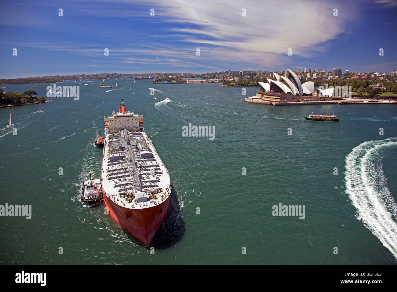 Oil tanker in Sydney Harbour, Australia Stock Photo - Alamy